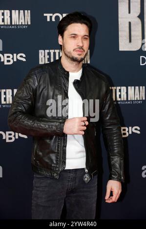 Alexander MILO, Schauspieler, Roter Teppich, Red Carpet Show, Ankunft ...