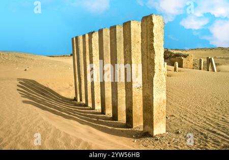 five pillars of the moon temple near Marib, Yemen Stock Photo - Alamy