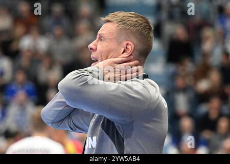 Gudjon Valur Sigurdsson (VfL Gummersbach, Trainer) gestikuliert GER ...