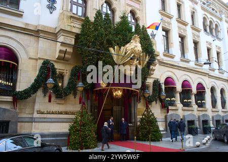 Bucharest, Romania. 9th Dec, 2024: Christmas decorations at the ...