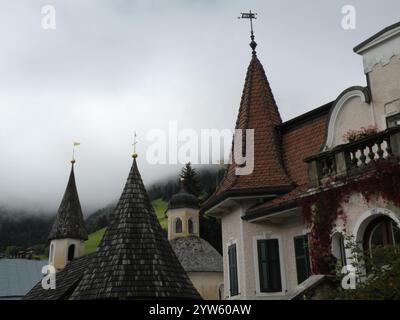 Italy, South Tyrol, San Candido / Innichen, cycle path along the Drava ...