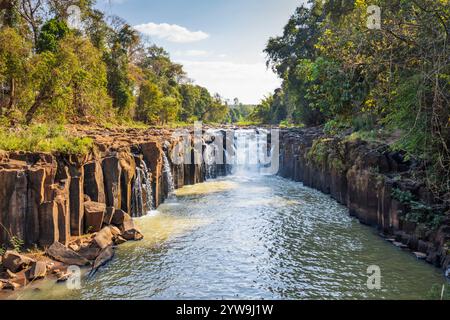 Tad Pha Suam waterfall, Bolaven Plateau, Laos Stock Photo - Alamy