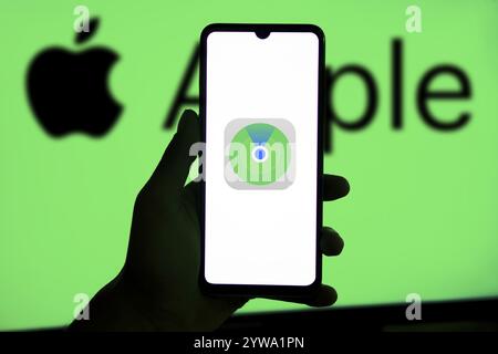 Apple Find My App Logo on phone Screen Stock Photo - Alamy