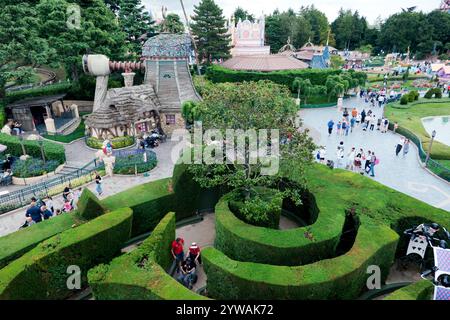 Alice's Curious Labyrinth at Disneyland Paris park. Walt Disney ...