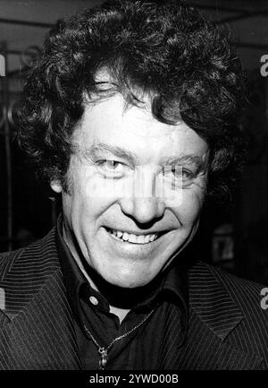 MICHAEL COLE Credit: Ralph Dominguez/MediaPunch Stock Photo - Alamy