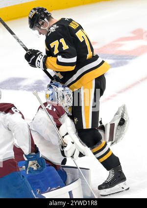 Colorado Avalanche goaltender Scott Wedgewood makes a stick save in the ...