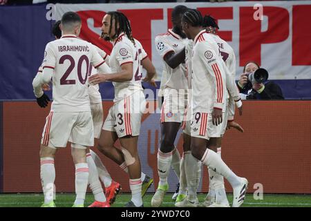 TOR zum 1:0 Michael Olise FC Bayern Muenchen FCB (17) Torjubel FC Bayern Muenchen vs. RB Leipzig ...