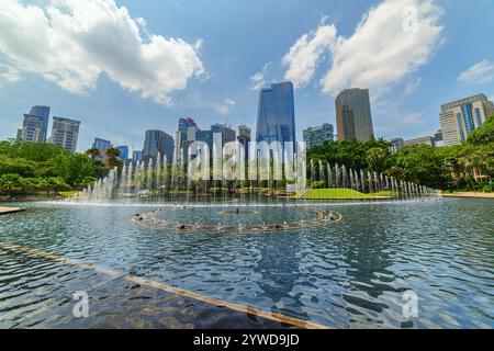 Scenic fountains in a green urban park of Kuala Lumpur Stock Photo - Alamy