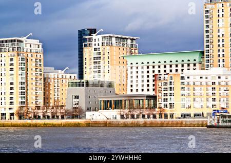 Canary Wharf Ferry Pier, Westferry, London, England Stock Photo - Alamy