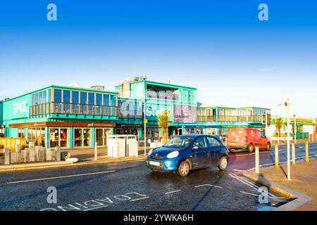 stack restaurants and food court made from ISO shipping containers in ...