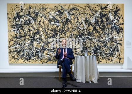 briefing, unveiling, design, Tang Stock Photo - Alamy