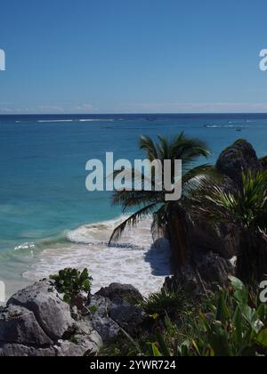 Vertical of the coastline in the zona archeologica, Tulum, Quintana Roo ...