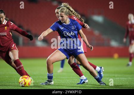 4, Issy Hobson of Everton on the ball during the Adobe Women's FA Cup ...
