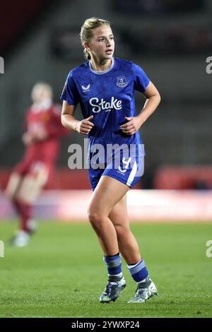 4, Issy Hobson of Everton on the ball during the Adobe Women's FA Cup ...