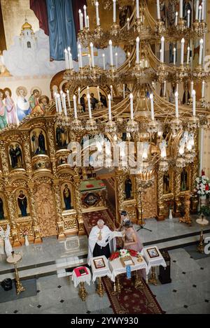 wedding ritual in the Orthodox Church in the Slavic tradition Stock ...