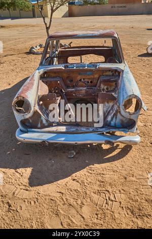 Wrecked oldtimer cars Stock Photo - Alamy