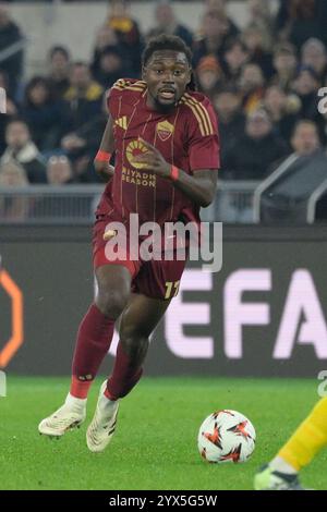 Manu Kone of AS Roma seen in action during the Serie A match between ...