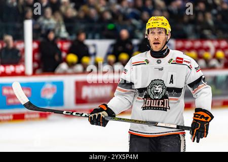 Carter Rowney (Löwen Frankfurt #17) & Cameron Brace (Löwen Frankfurt ...