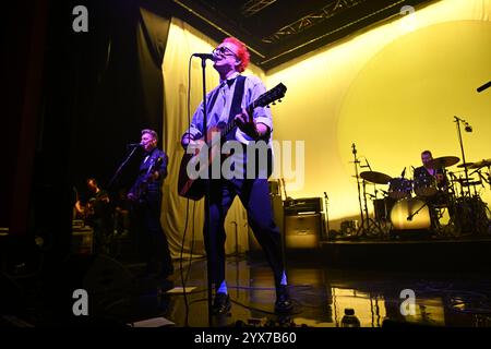 Neil Primrose of the Scottish rock band Travis performs in concert at ...