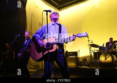 Neil Primrose of the Scottish rock band Travis performs in concert at ...