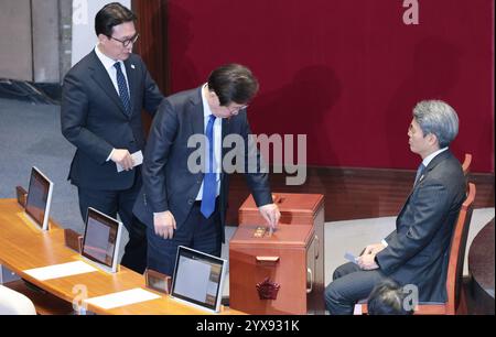 Lee Jae-Myung, Dec 14, 2024 : South Korea's main opposition Democratic Party leader Lee Jae ...