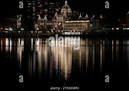 Provincial legislative assembly building at night in Victoria, British ...