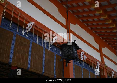 Scenic view of the Main Honden (Hall) at the Shinto Shrine Fushimi ...