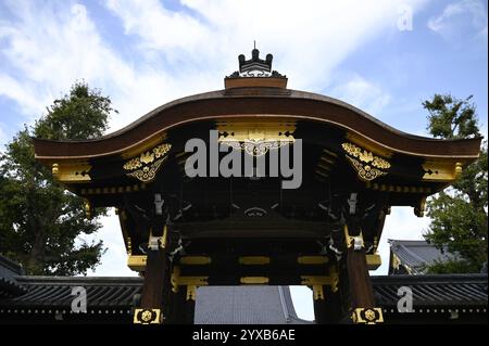 Edo period Amida-dō-mon Gate rooftop architectural detail at Higashi ...