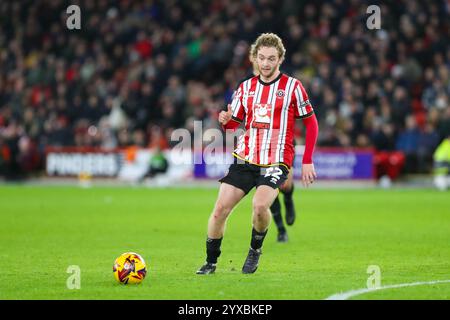 Tom Davies of Sheffield United passes the ball during the Emirates FA ...
