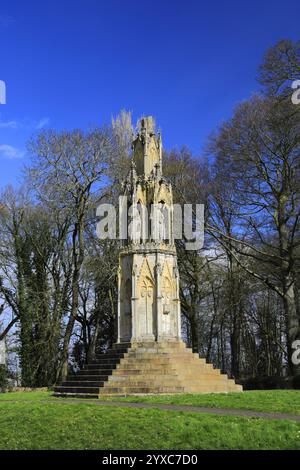 The Eleanor Cross at Hardingstone, Northampton town, Northamptonshire ...