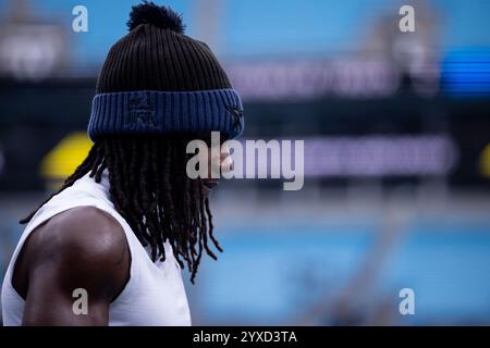 Dallas Cowboys running back Deuce Vaughn runs with the ball against the ...