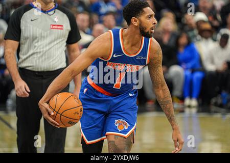 New York Knicks' Cameron Payne (1) looks to pass during the first half ...