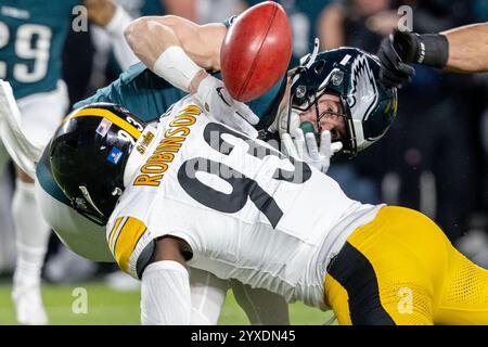 Philadelphia Eagles cornerback Cooper Dejean (33) in action during the ...