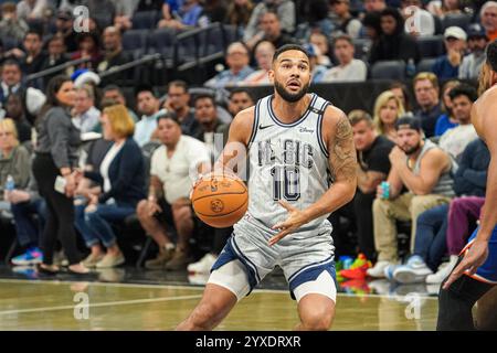 Orlando Magic guard Cory Joseph (10) argues a point with official Ben ...