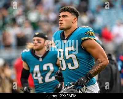 Jacksonville Jaguars tight end Brenton Strange (85) runs with the ball ...