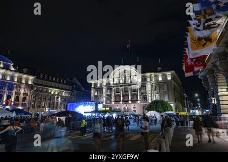 A beautiful view of the Bundesplatz in Bern overlooking a park with ...