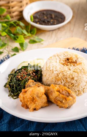 Simangunsong rice (Indonesia : Nasi Simangunsong) comes from the Toba ...