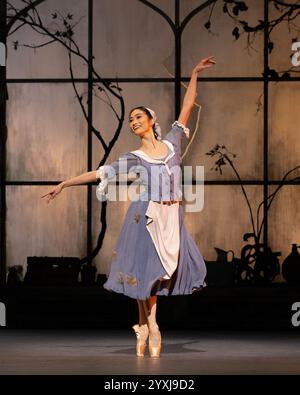 The Royal Ballet, Cinderella 2024 Stock Photo - Alamy