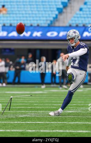 Dallas Cowboys place kicker Brandon Aubrey (17) kicks a game-winning ...