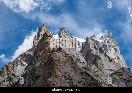 Stunning sceneries along the Nangma Valley (Yosemite of Pakistan ...