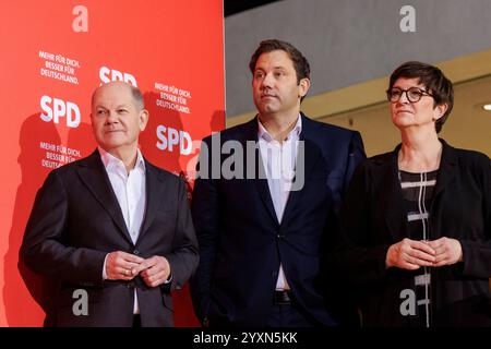 R-L Olaf Scholz SPD, Bundeskanzler, Lars Klingbeil, SPD ...