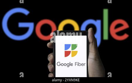 Google Fiber Logo on Smartphone Stock Photo - Alamy