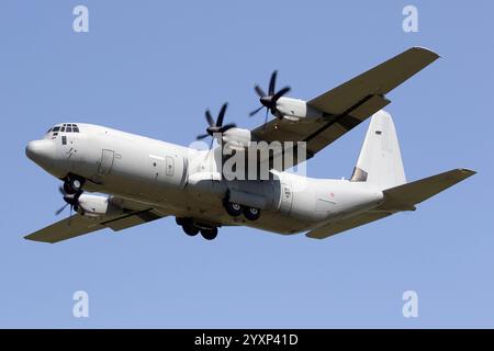 Italian Air Force - C-130J Super Hercules military transport aircraft ...