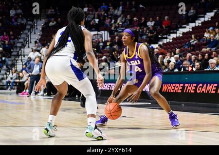 LSU Tigers guard Flau'Jae Johnson (4) blocks Morgan State Lady Bears ...