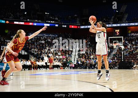 UConn Huskies guard Ashlynn Shade (12) sends a pass during the NCAA ...