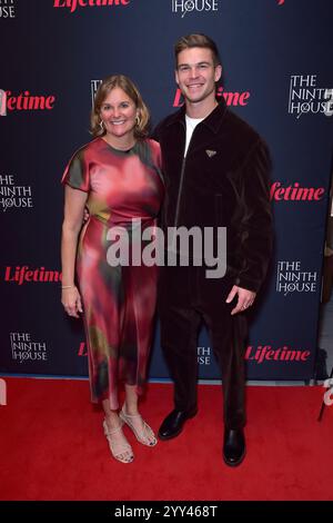 Mitchell Slaggert mit Gast beim Screening des Lifetime Fernsehfilms A ...