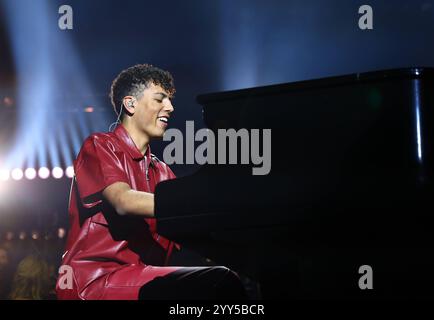 Louis Philippson im Bild: Louis Philippson - Pianist und Influencer ...