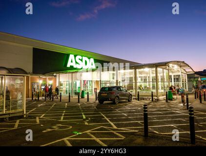Exterior view of The Centre Livingston shopping mall in retail park at ...