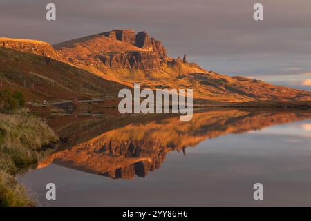 Quiraing mountains Reflections at a lake in Skye Island, Scotland Stock ...