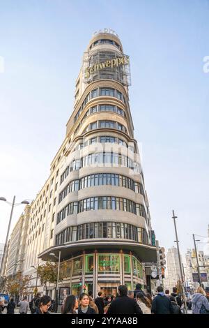 The Edificio Carrión or Edificio Capitol, iconic building housing Capitol cinema at Gran Via ...